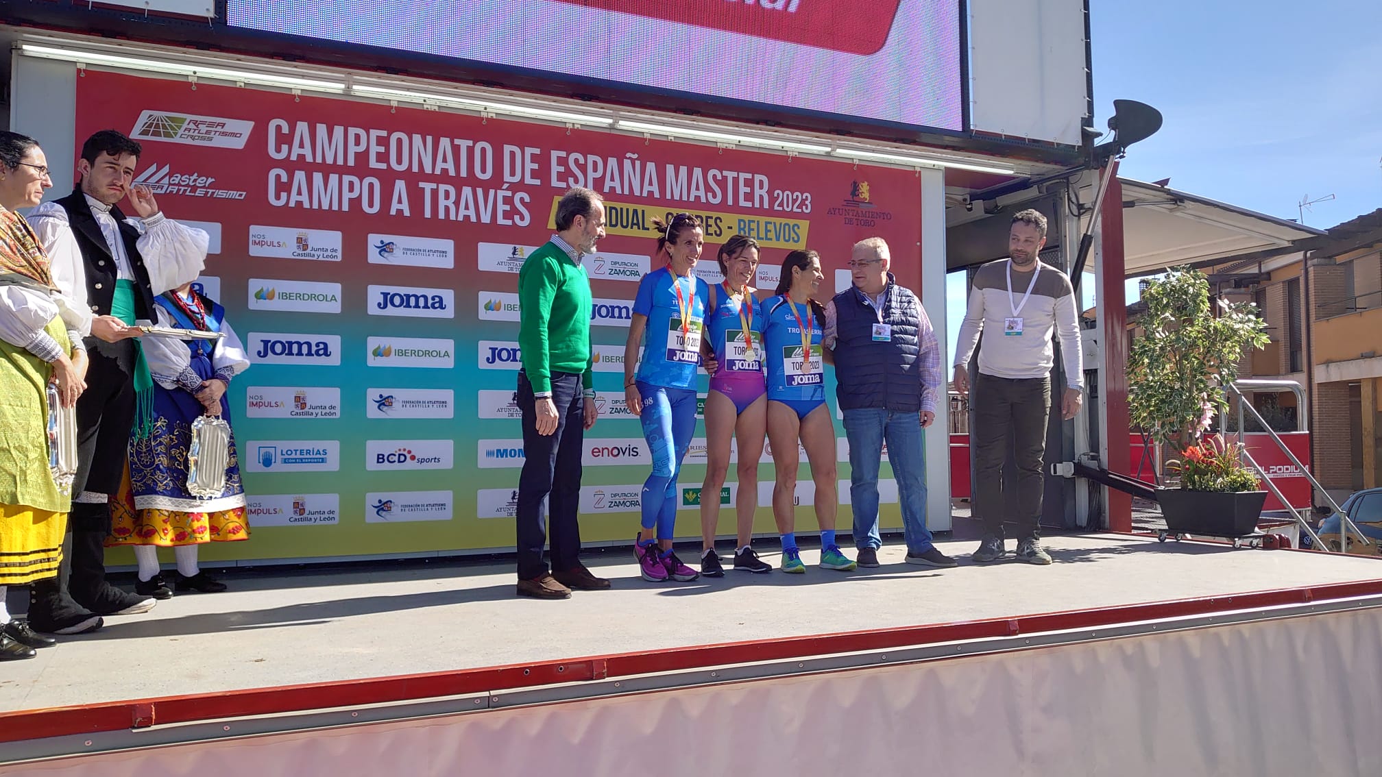 María José de Toro brilla en el Nacional máster de Cross